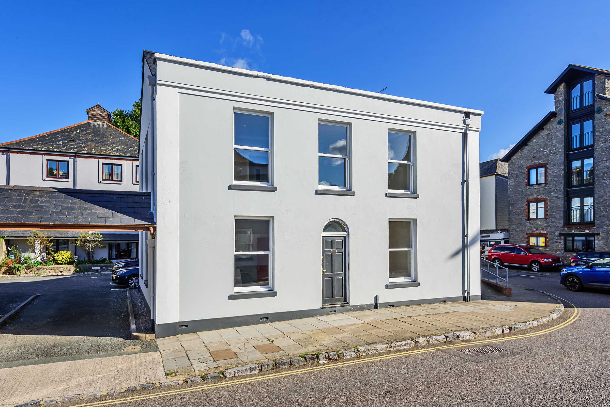 New Walk, Totnes - Property Management | Banbury